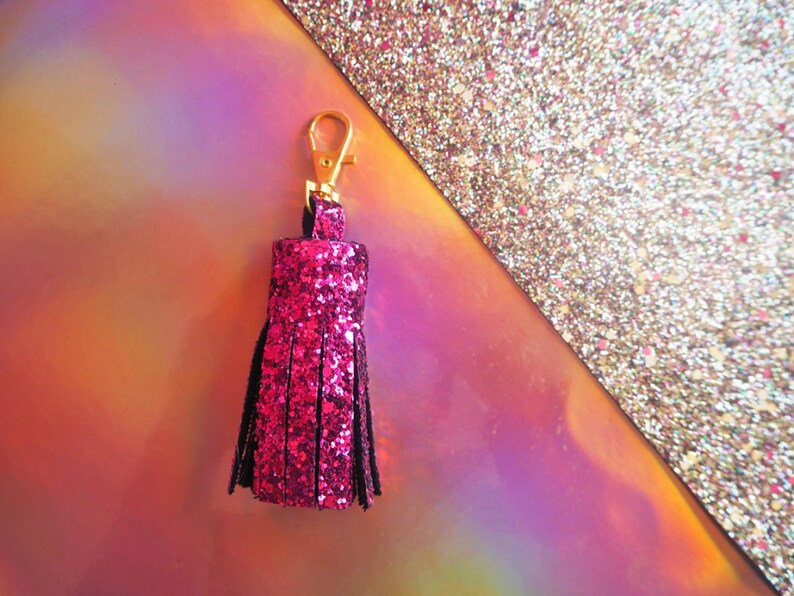 Magenta Glitter Tassel Keychain Sparkly Magenta Keychain - Etsy UK