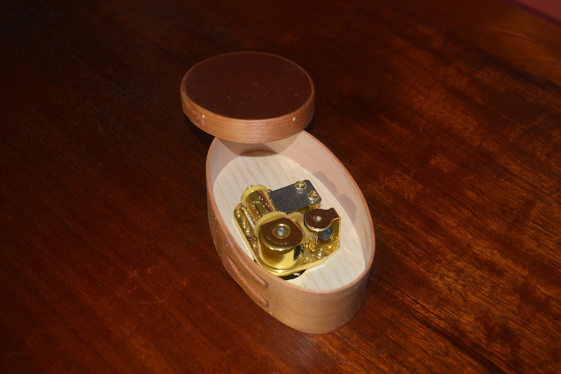 Shaker Oval Music Box - Etsy