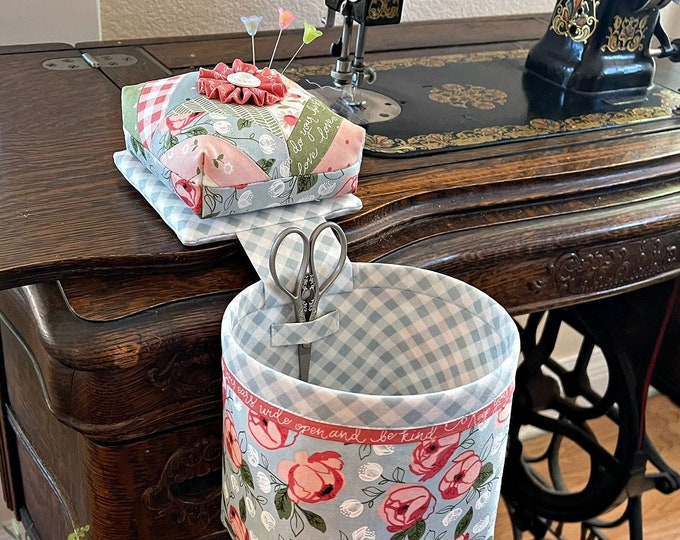 Thread Catcher With Detachable Patchwork Pincushion, Sew Sassy Design ...