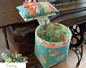 Thread Catcher With Detachable Pincushion, Sew in Style, Scrap Catcher ...