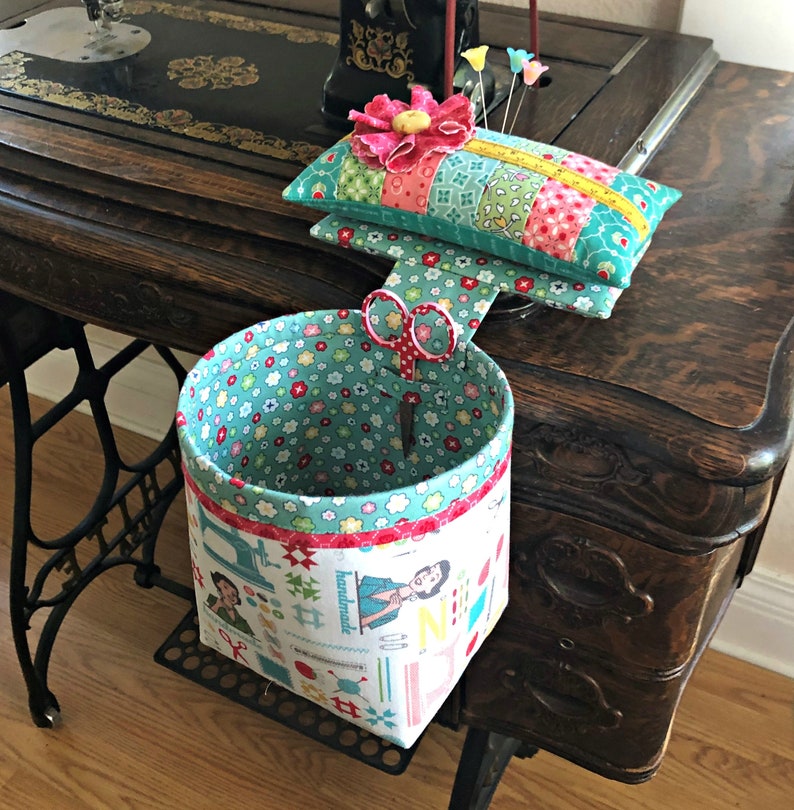 Thread Catcher With Detachable Pincushion Sew in Style Scrap - Etsy