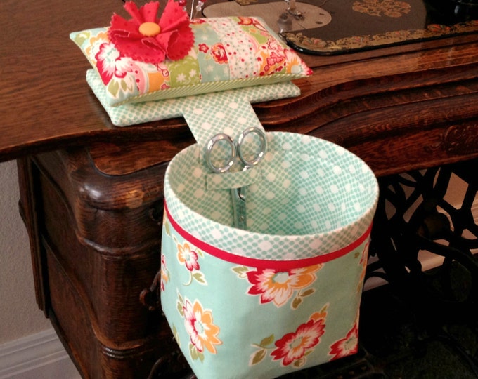 Handmade Sew in Style Thread Catcher With Detachable Pincushion - Etsy