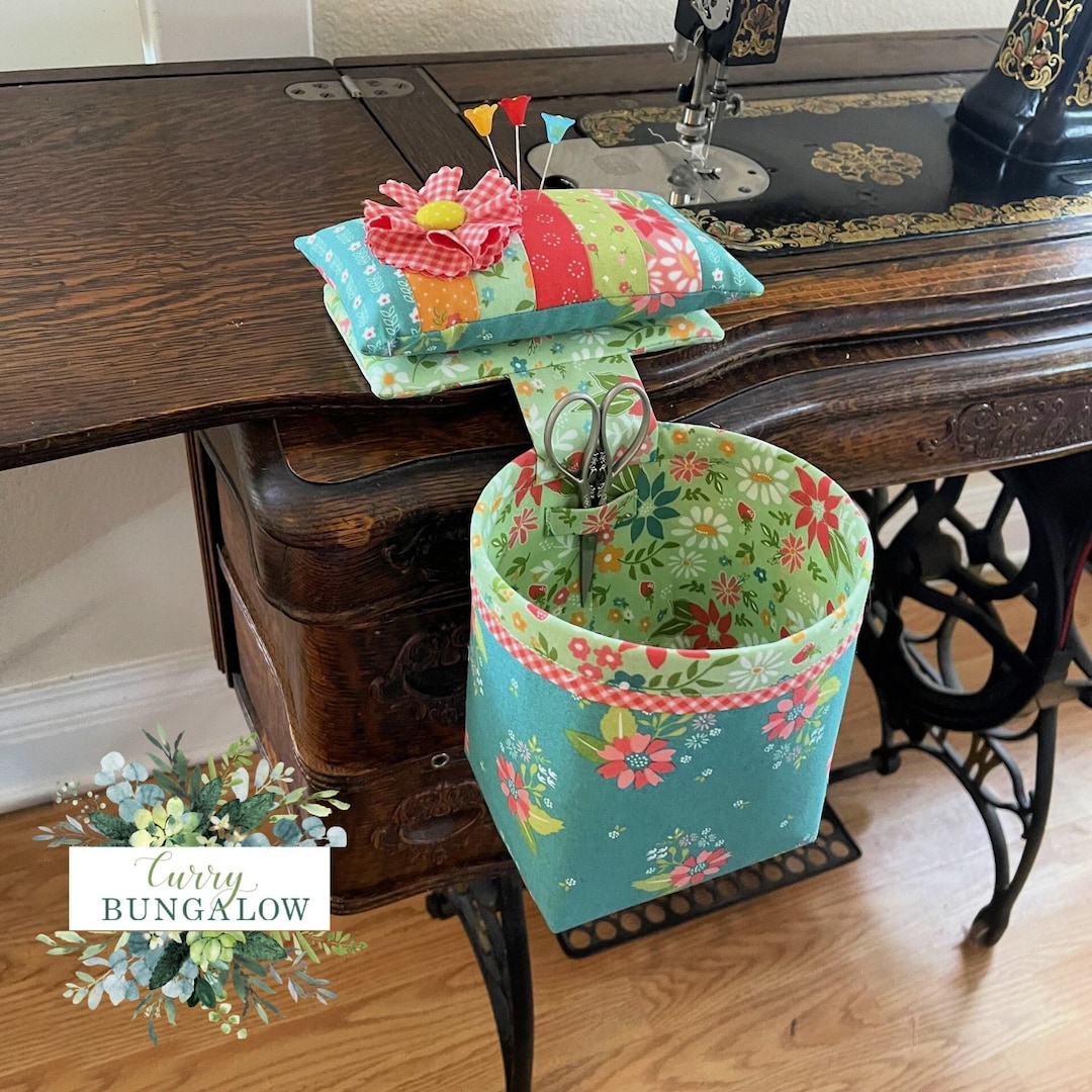 Thread Catcher W/ Detachable Pincushion, Sew in Style Scrap Catcher ...