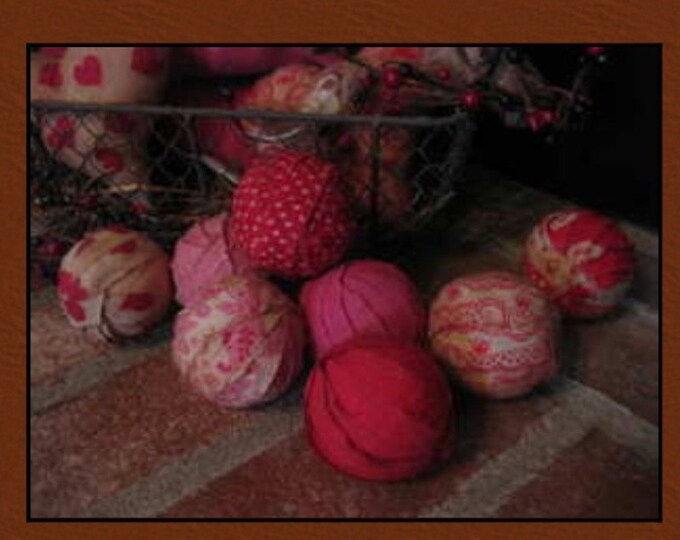 Primitive Fabric Balls Valentine Day Decor Set of 8 Prim Decor - Etsy
