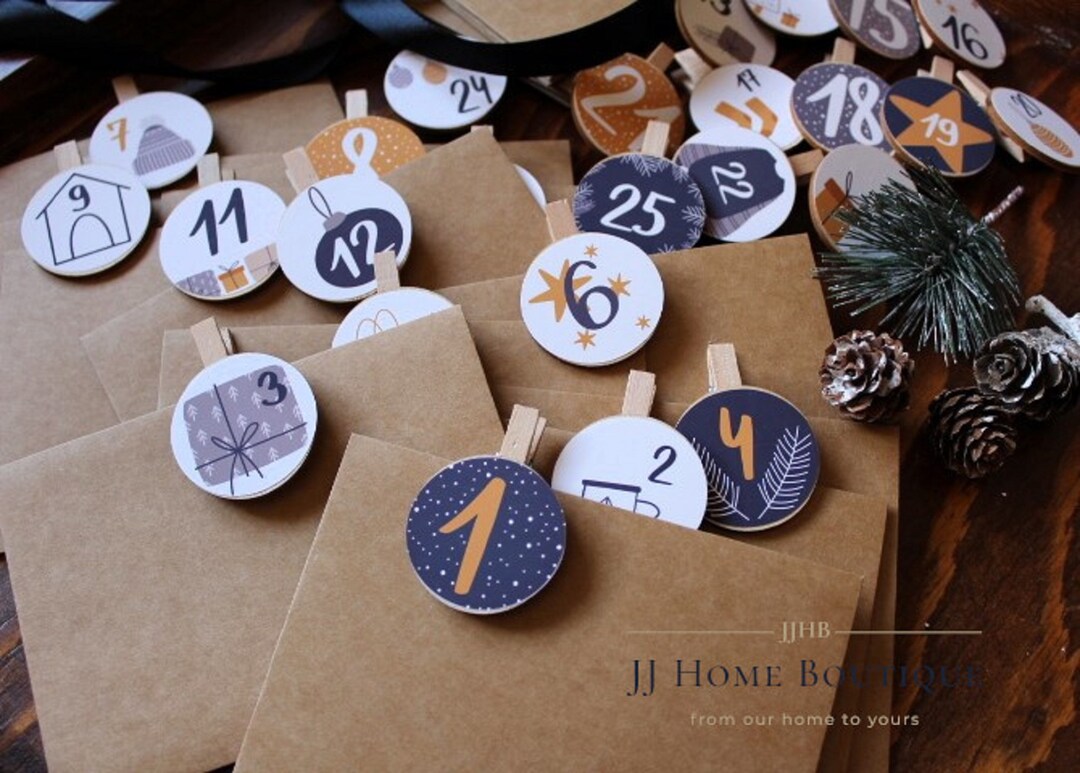 Scandinavian Advent Calendar With 25 Envelopes, Clips, and Ribbon ...