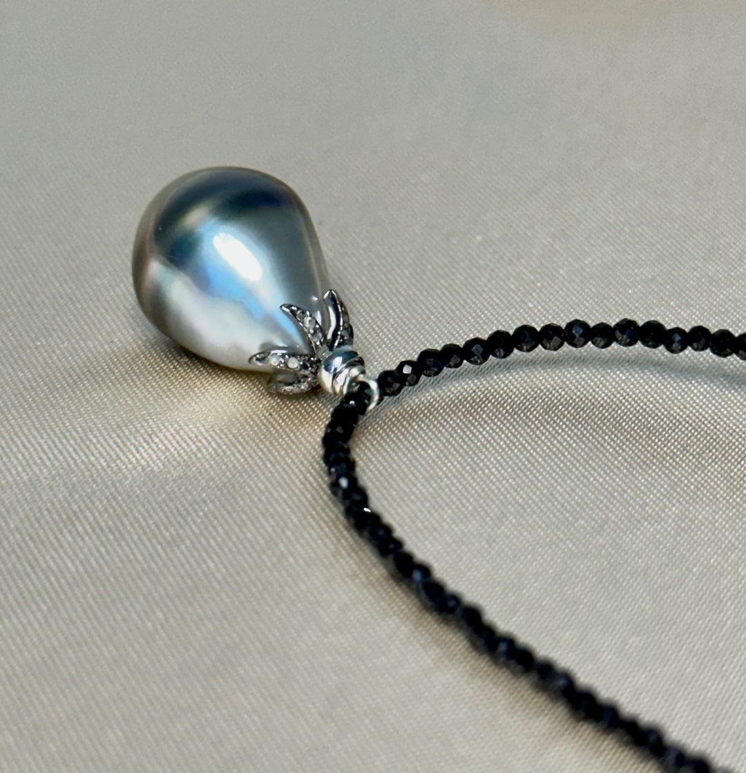 Black Spinel Necklace With Huge Bicolor Tahitian Pearl and Cluster of ...