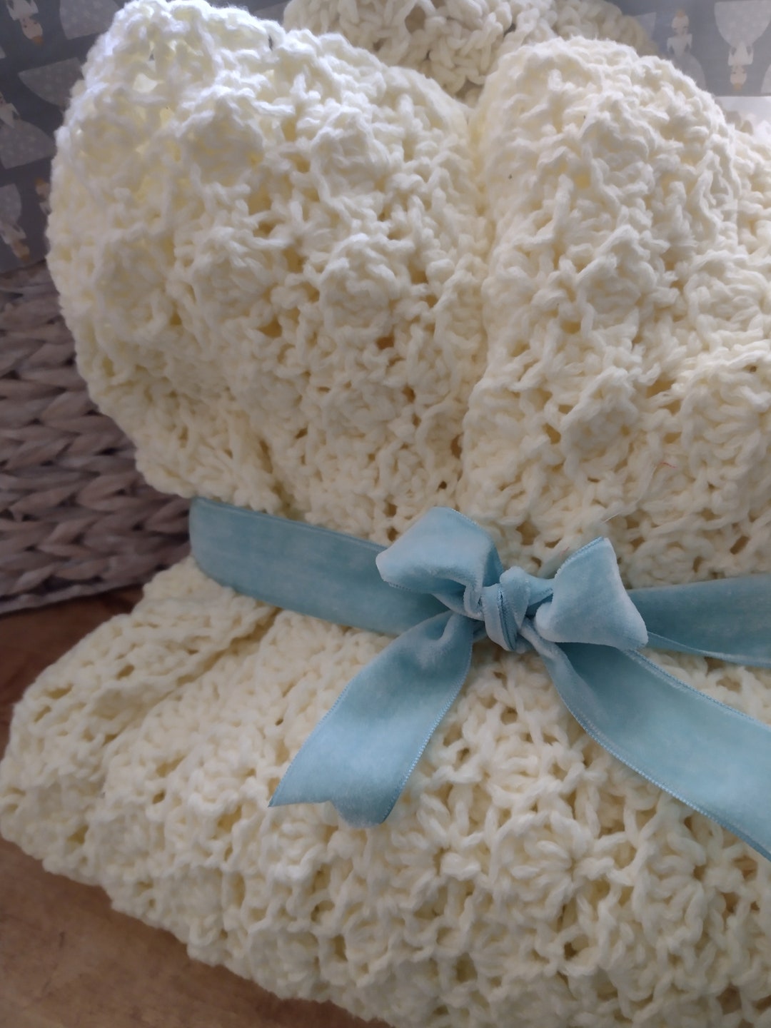 Buttercup Crochet Shell Throw/ Baby Blanket / Lap Blanket /wrap ...