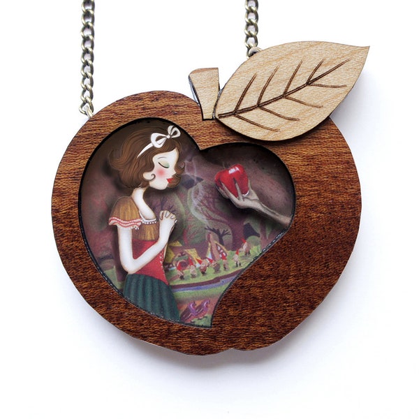 Snow White Brooch - Etsy