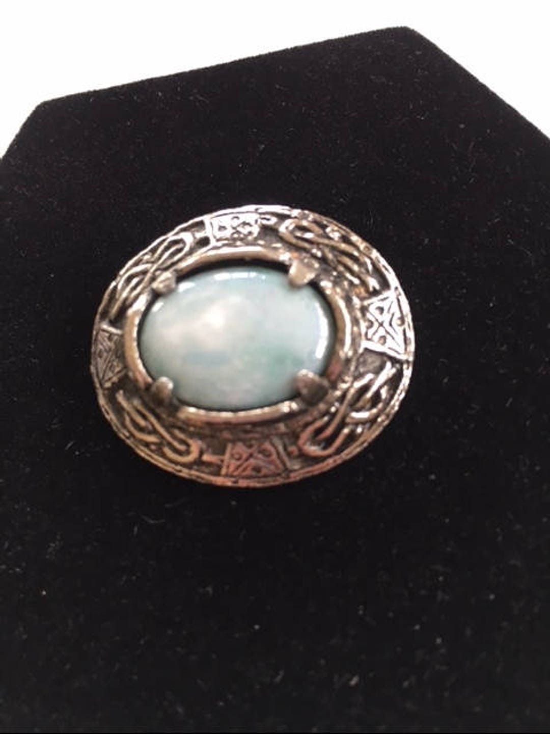 JACOBITE Pin or Brooch - CELTIC Knot Twist Motif - Oval Pin With Sky ...