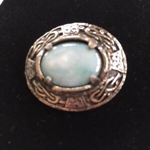 JACOBITE Pin or Brooch - CELTIC Knot Twist Motif - Oval Pin With Sky ...