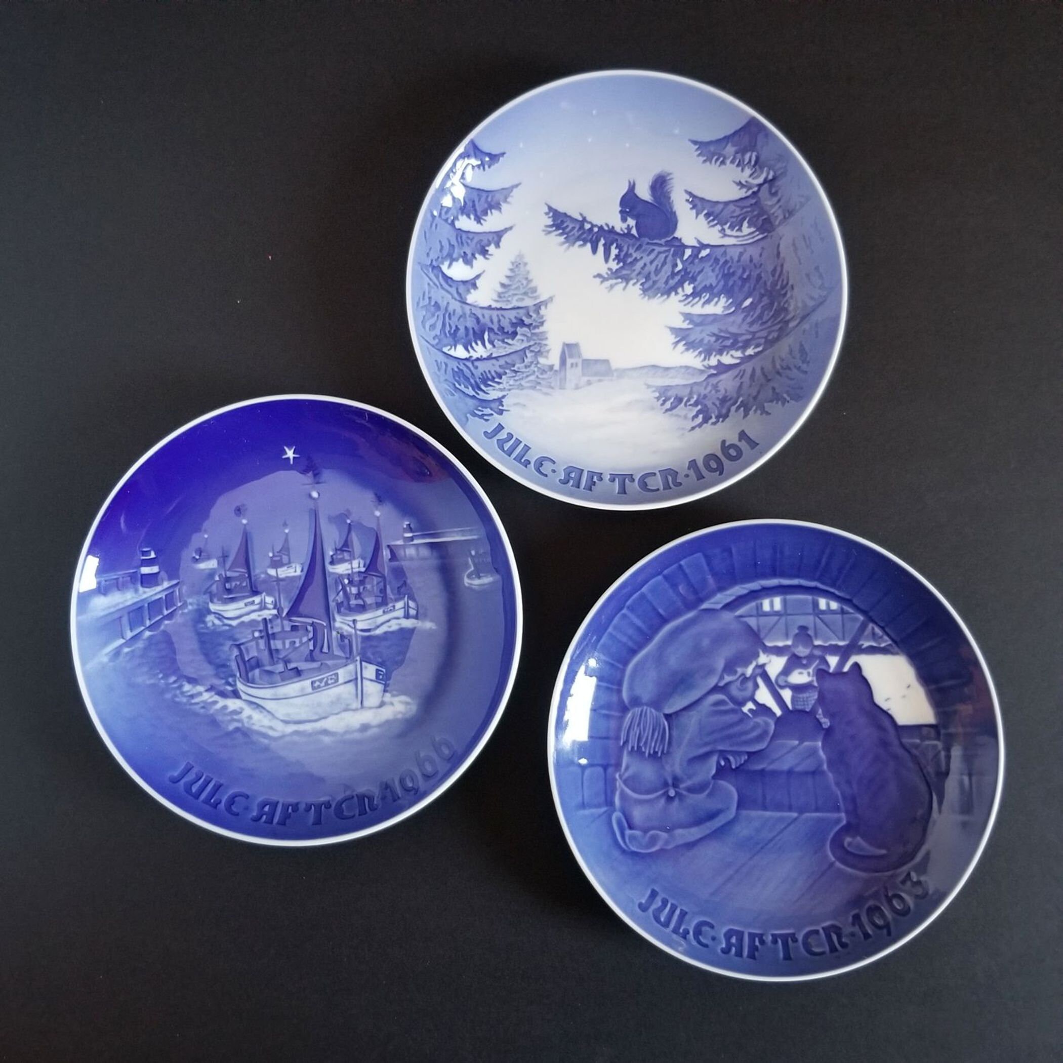 Danish Blue Plates Royal Copenhagen Denmark Blue Mountain View Wolves