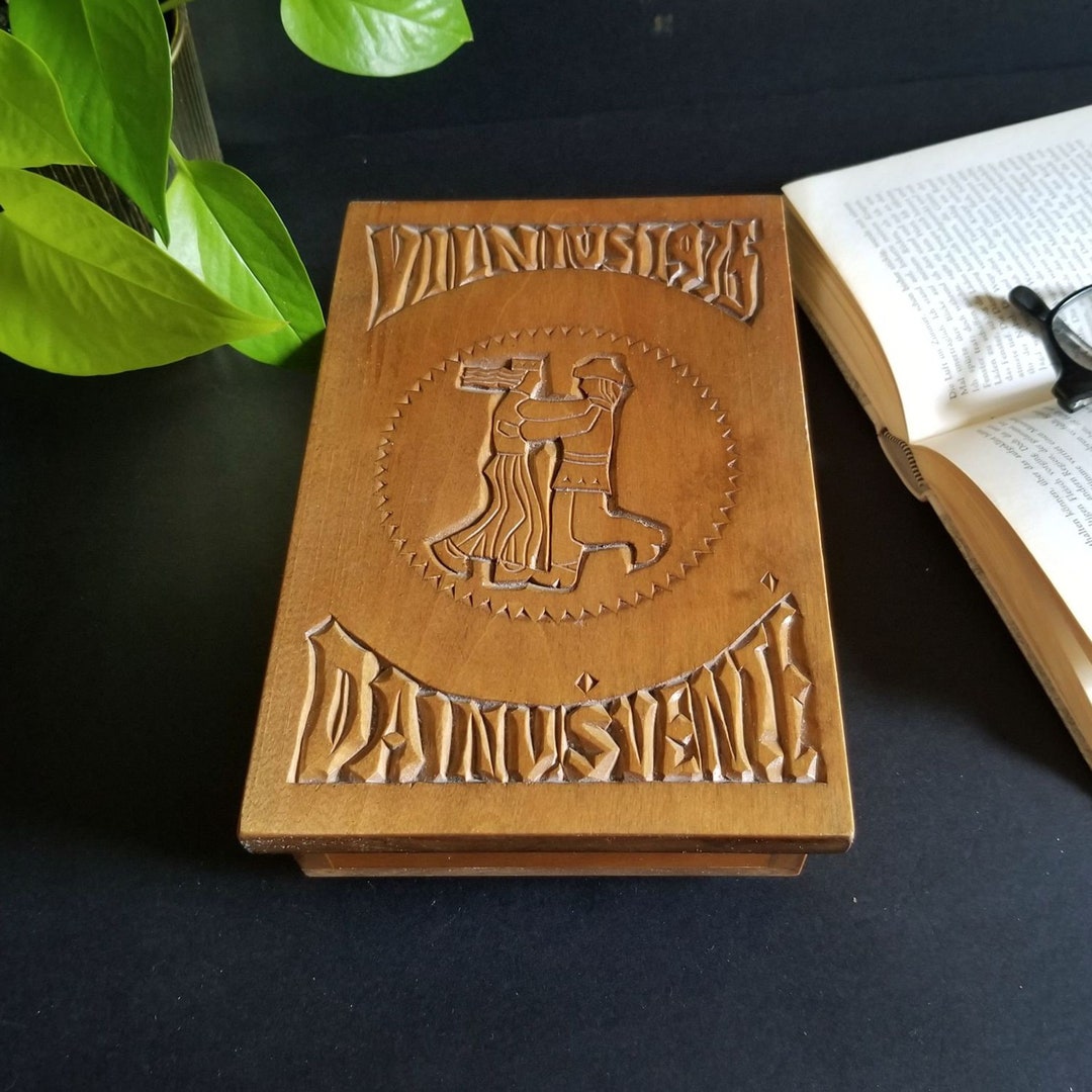 Carved Wood Folk Art Box W Hinged Lid - Vintage Wood Storage Box ...