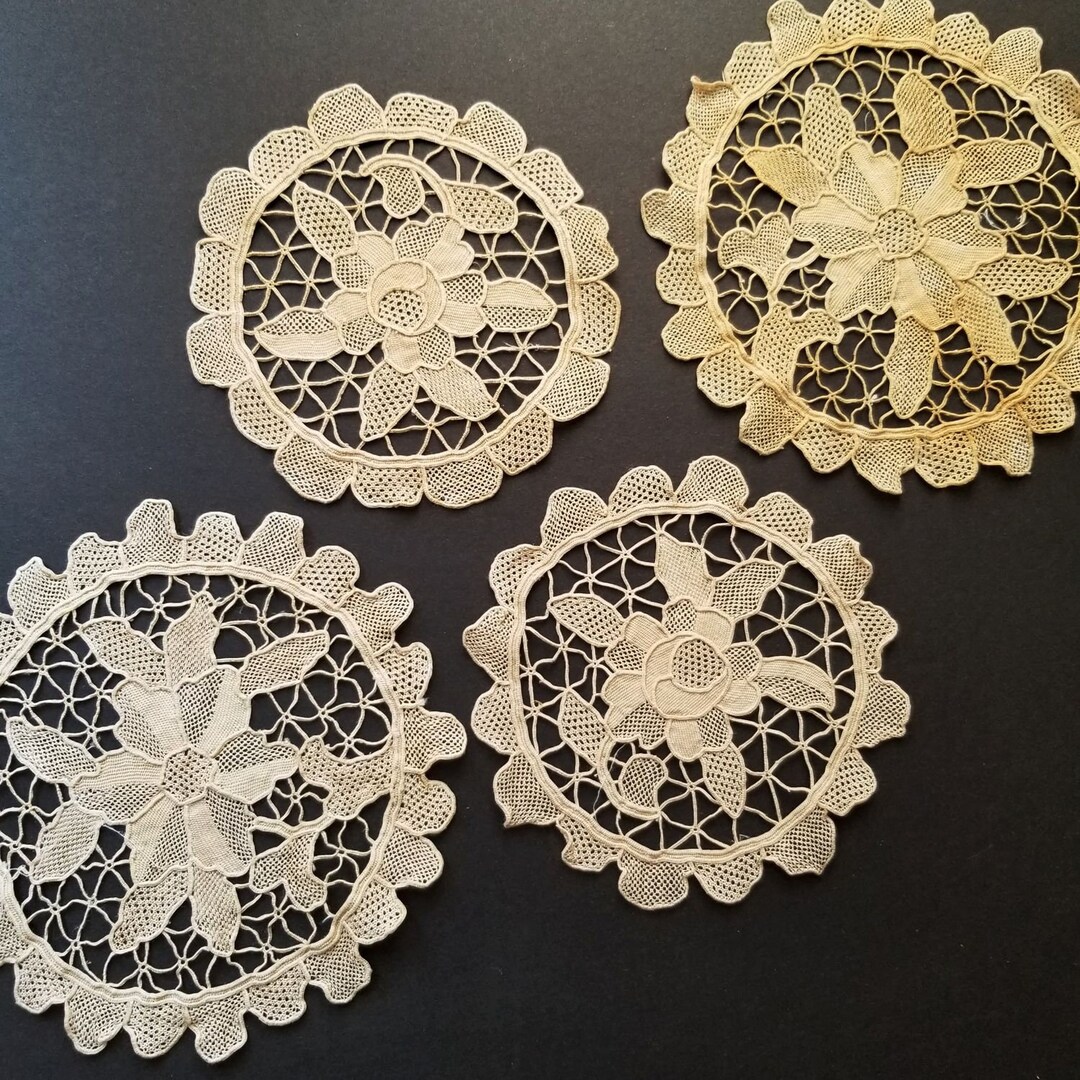 Set of 4 Round Lace Doilies W Flower Design 6.75 & 8.5 Vintage Beige ...