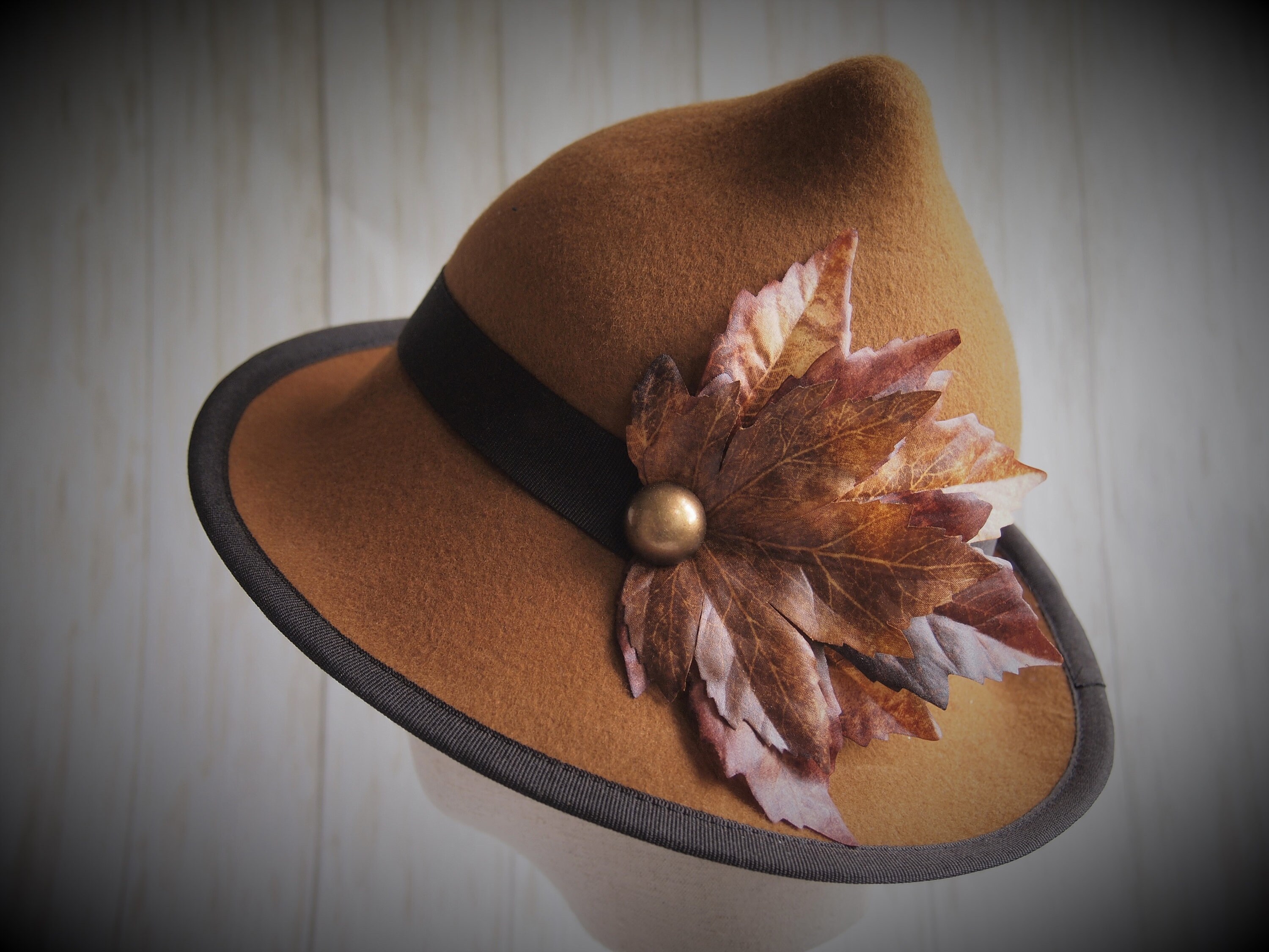 Caramel Felt Deco Hat