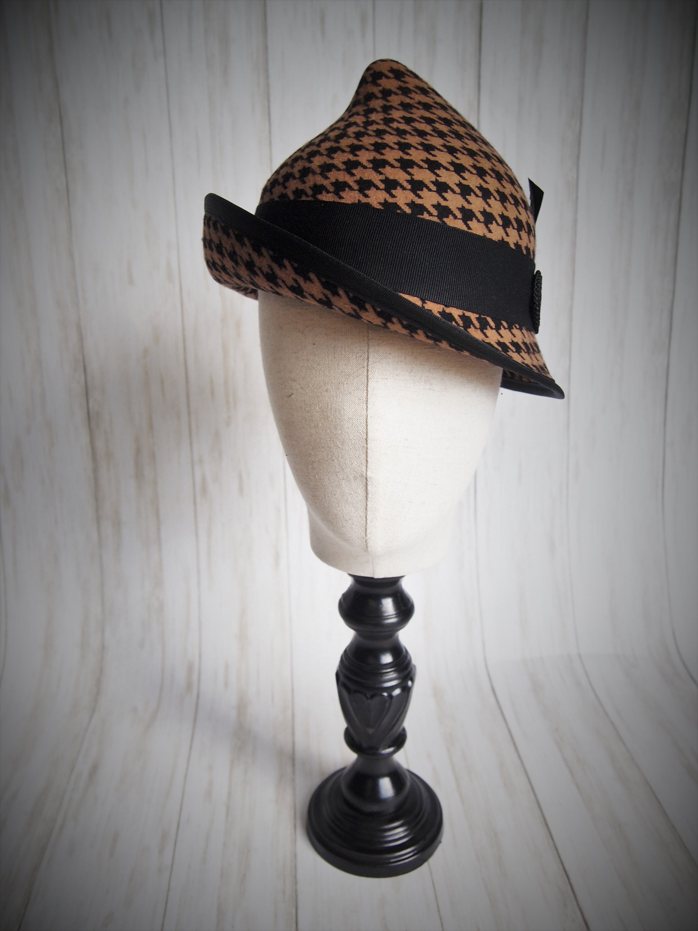Houndstooth Deco Hat