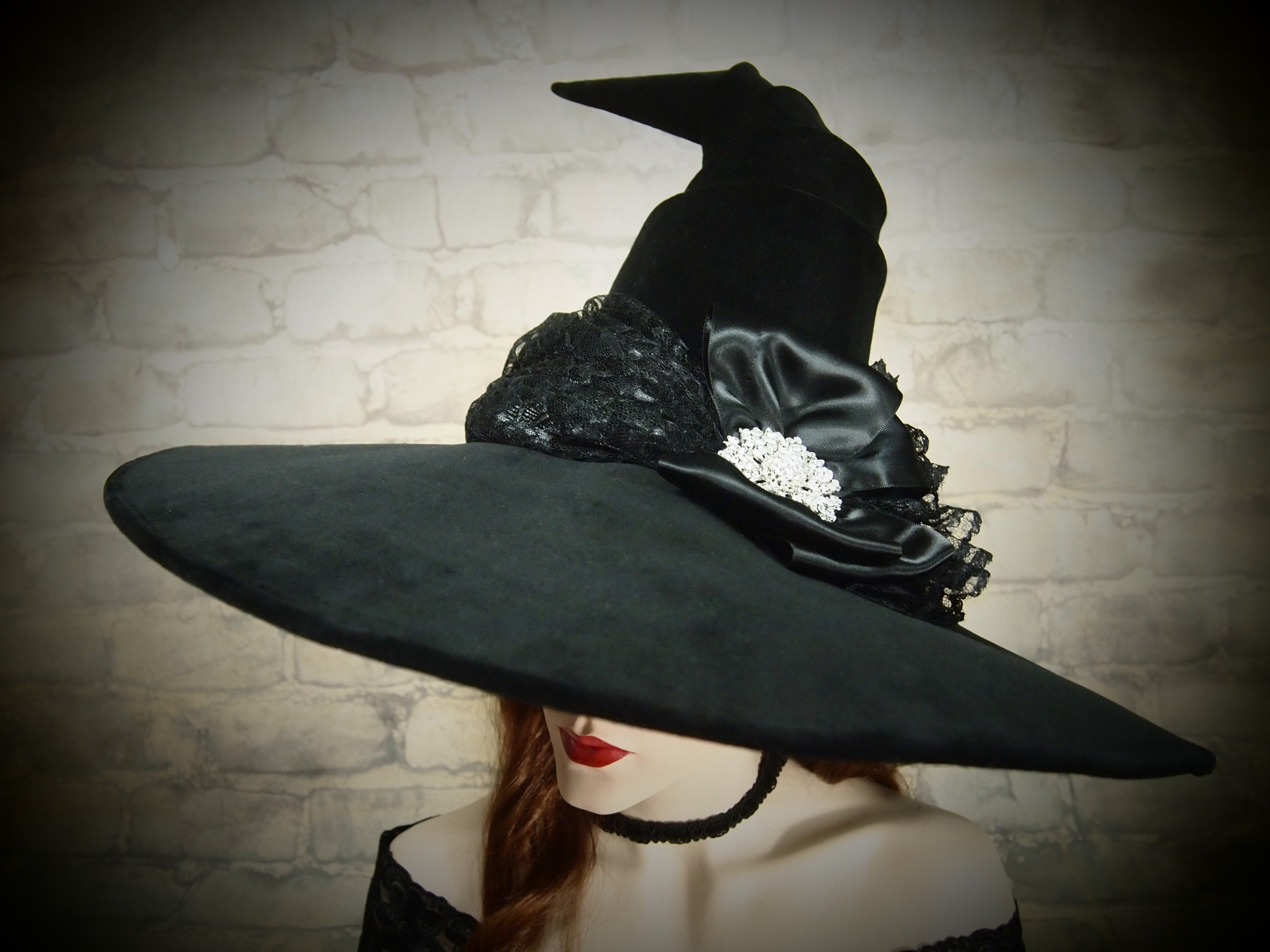 Witch Hat Luxe Lace