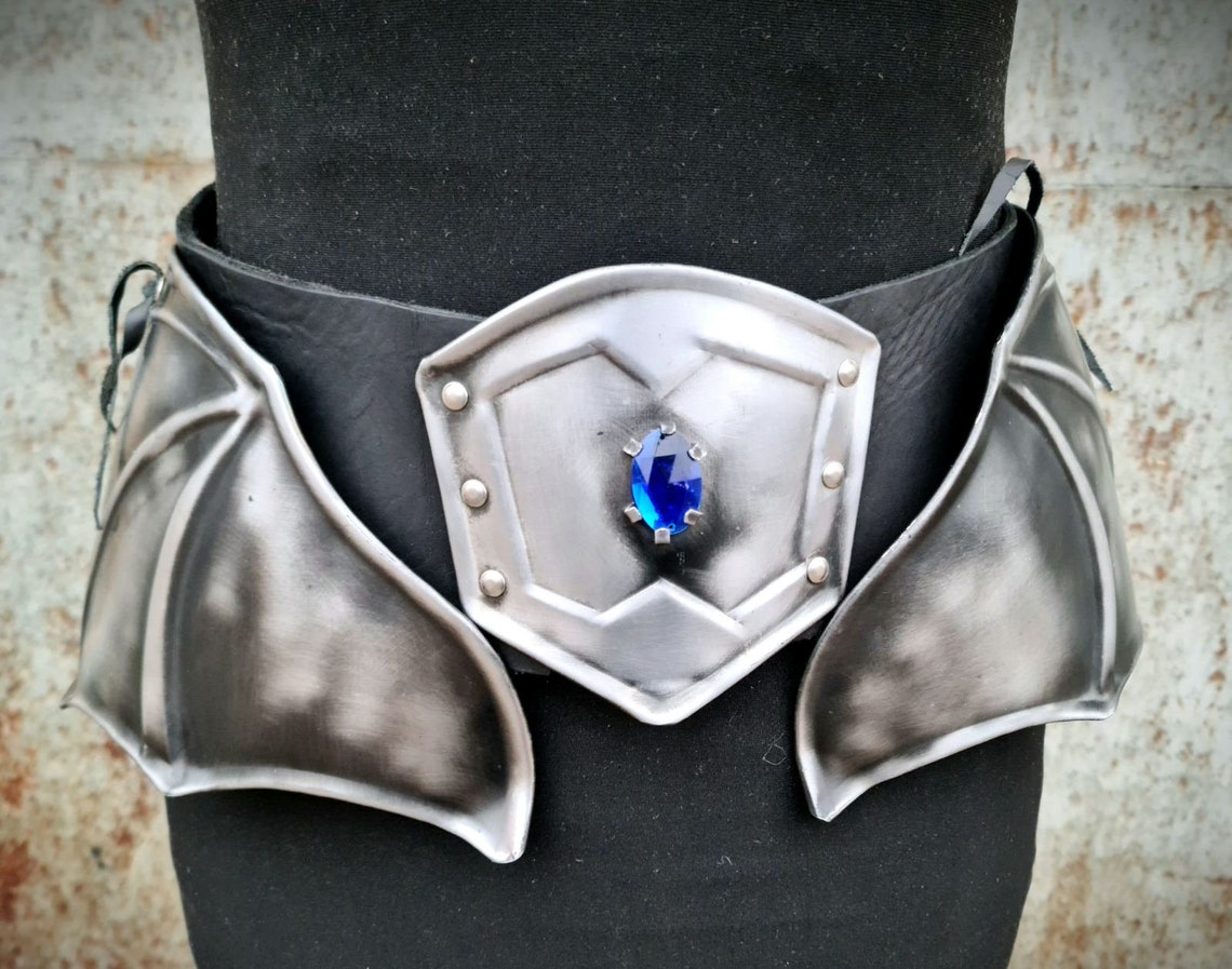 Female LARP Costume Steel Fantasy Shoulders Armor and Belt - Etsy