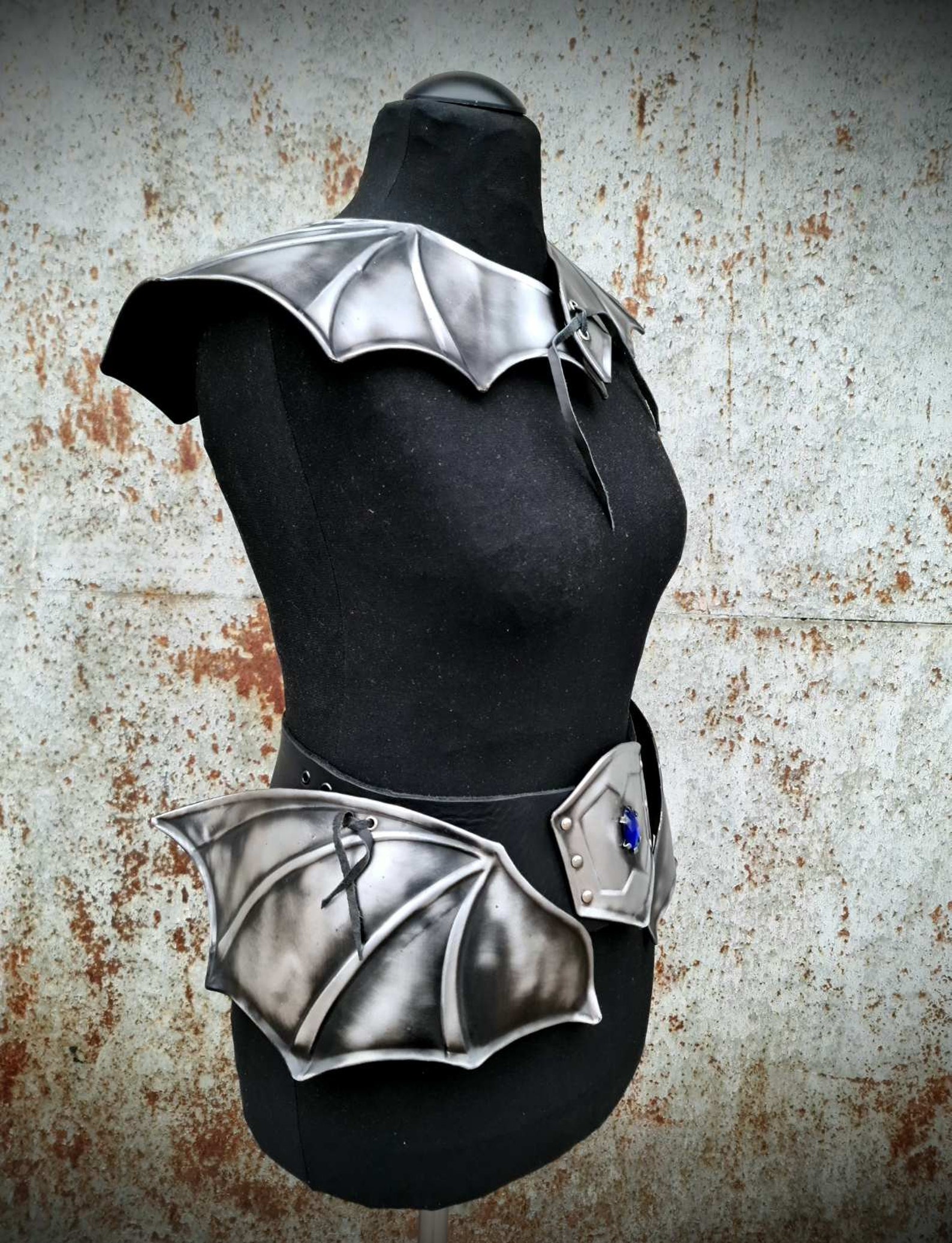 Female LARP Costume Steel Fantasy Shoulders Armor and Belt - Etsy