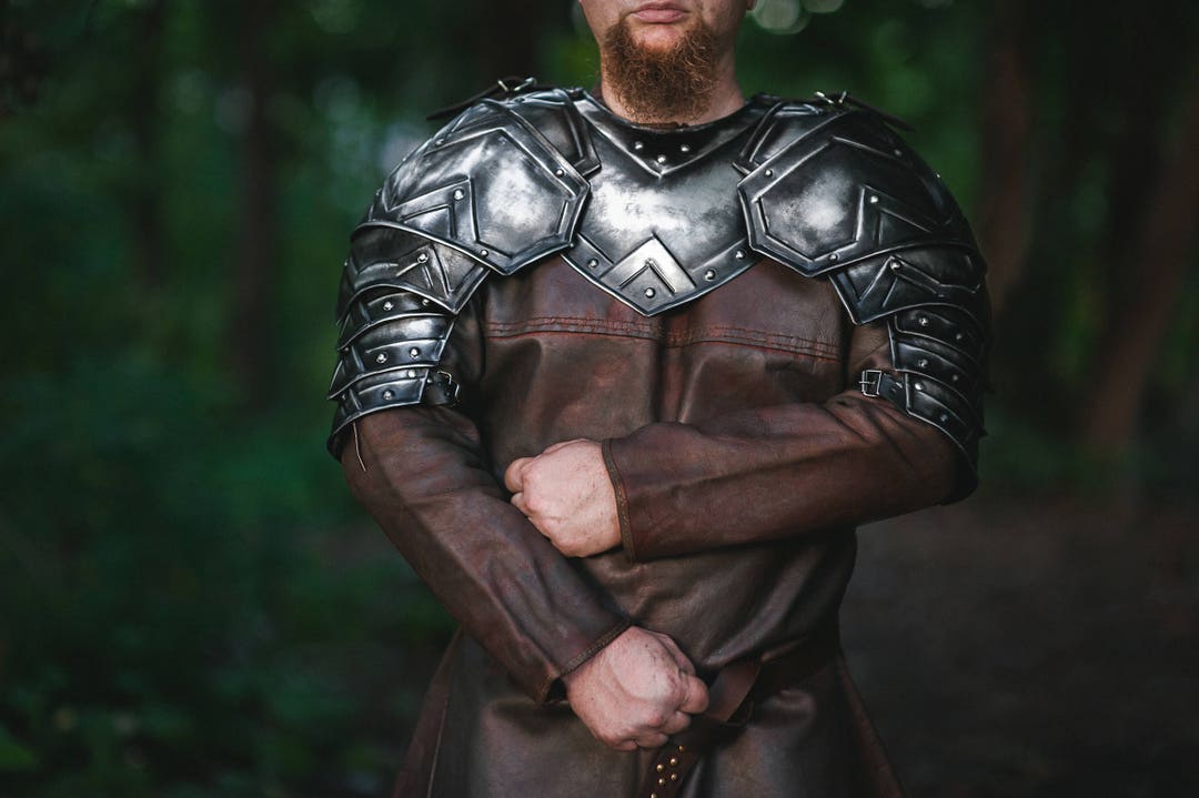 Fantasy dwarf shoulder armor, pair of pauldrons and metal gorget, dwarven armor, larp clothing ...
