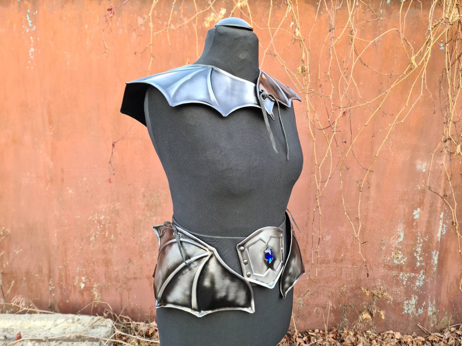 Female LARP Costume Steel Fantasy Shoulders Armor and Belt - Etsy