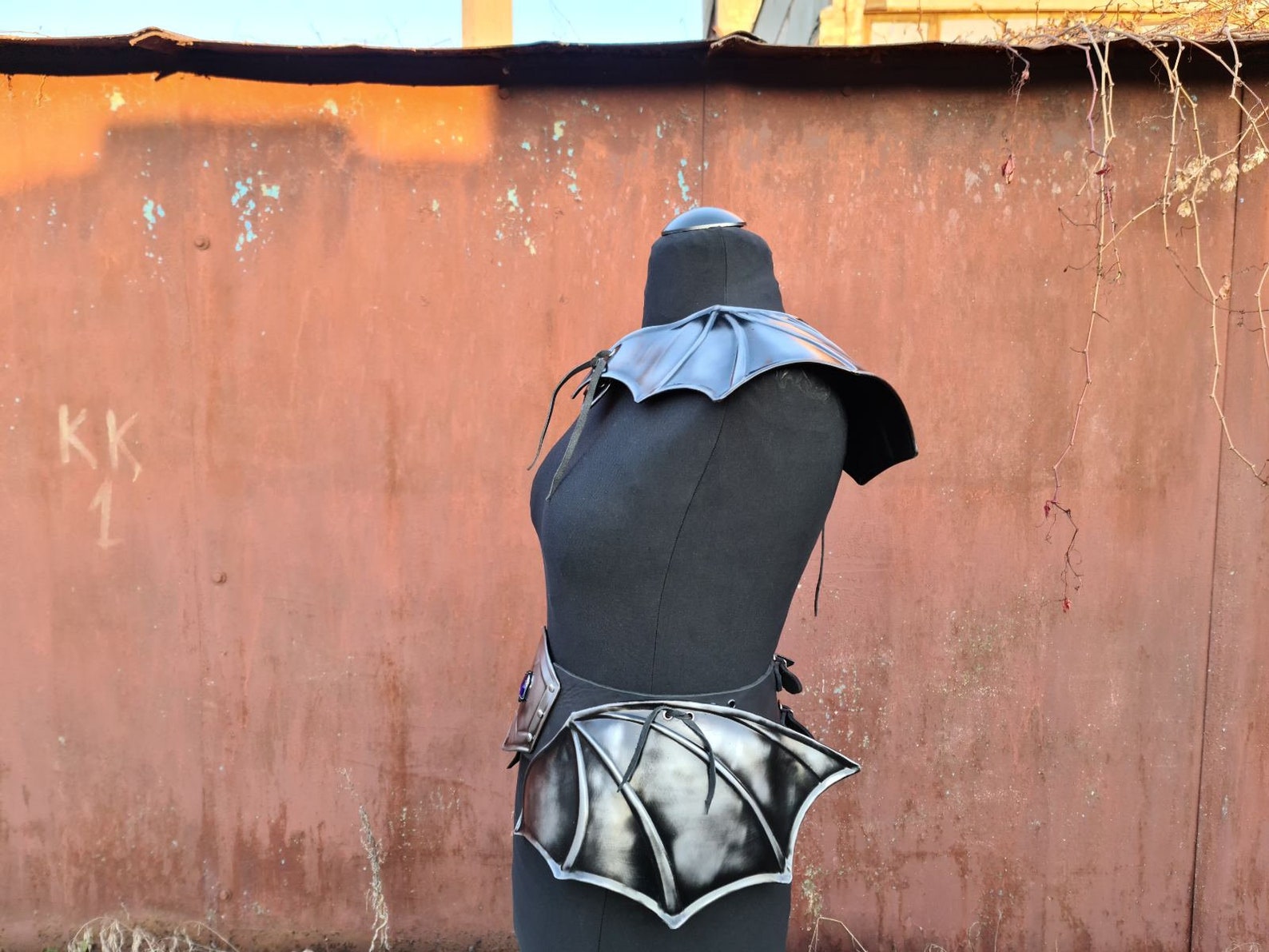 Female LARP Costume Steel Fantasy Shoulders Armor and Belt - Etsy