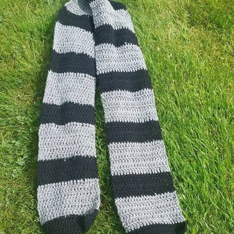 Gru Scarf - Etsy