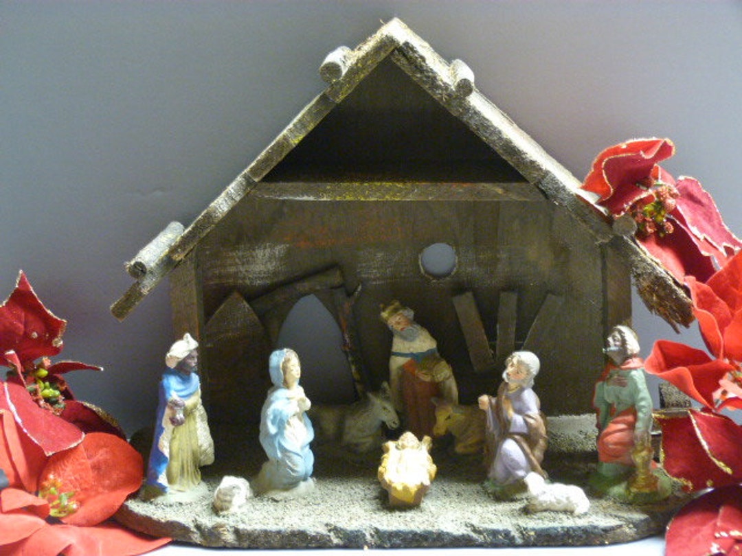 Christmas Nativity / Chippy High Distressed Nativity Scene / Wood ...