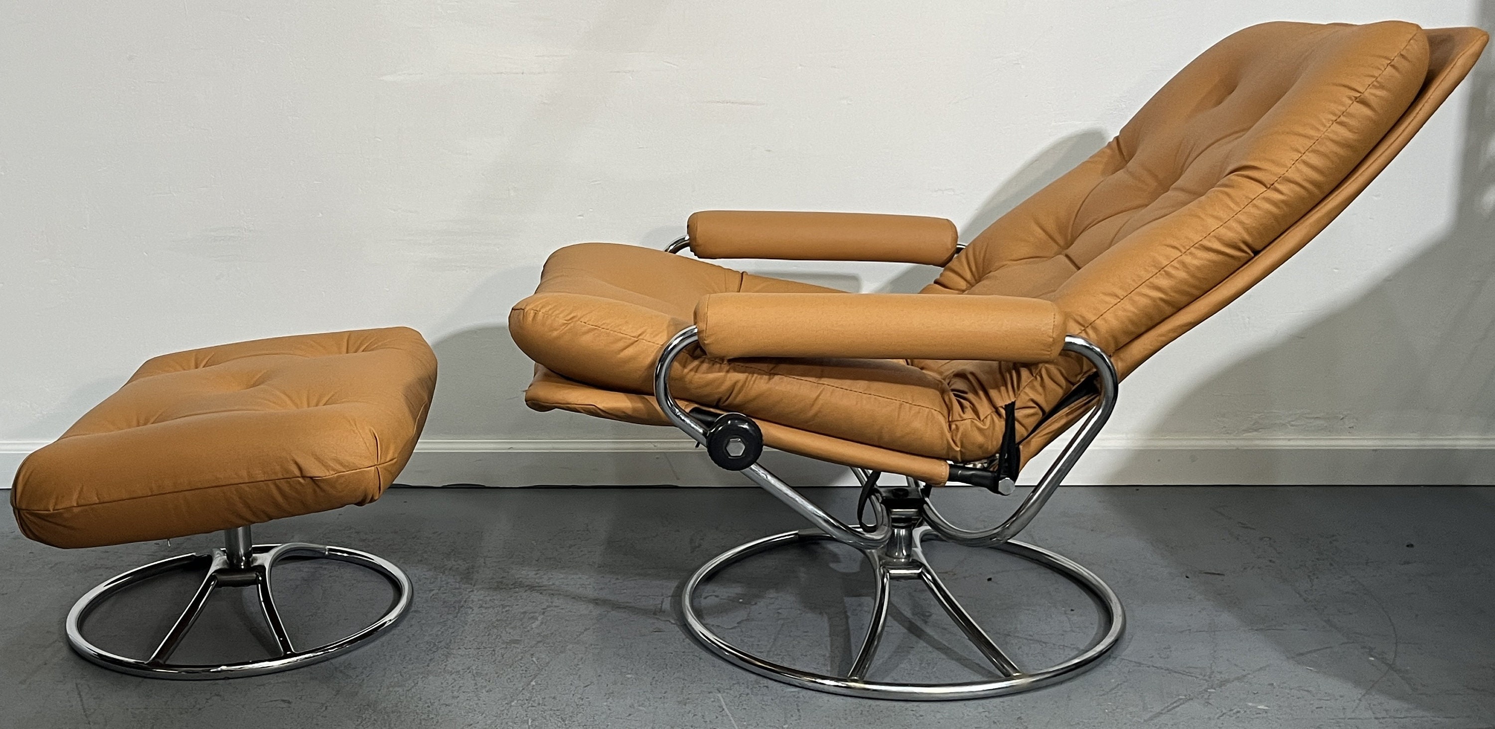 VTG Mid Century Original 1971 Ekornes Stressless Orange Vinyl Medium ...