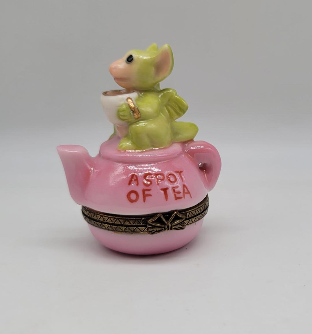 Pocket Dragon Tea Pot Box Real Musgrave Dragon on Teapot - Etsy