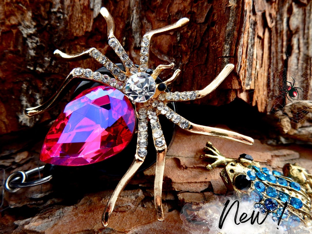 Halloween Badge Holder, Spider Badge Clip, Unique Halloween Retractable ...