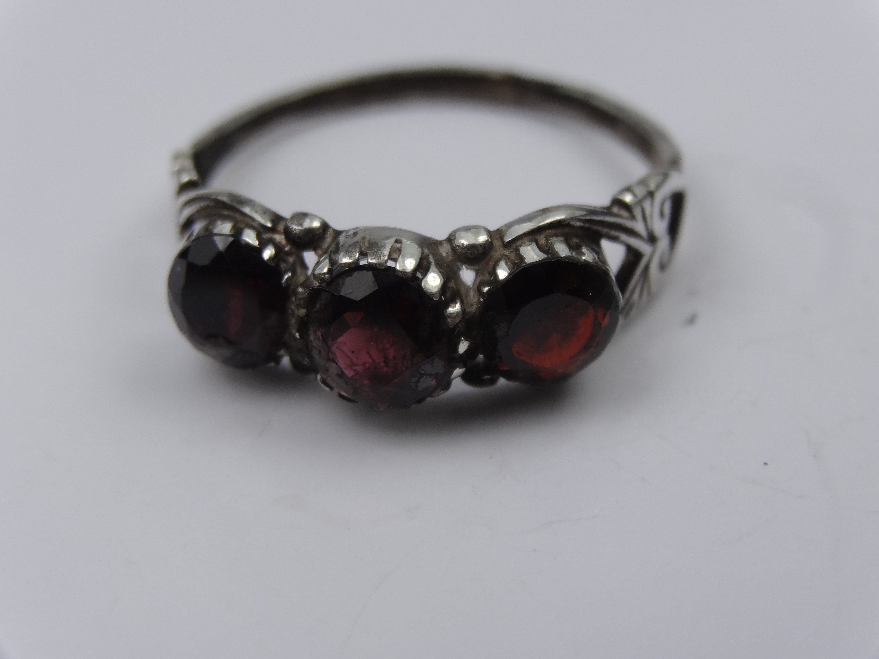 Stunning garnet and silver vintage ring