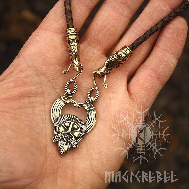 Viking Pendant Odin Huginn Muninn Ravens Gungnir Rune Gar Spear Pendant ...