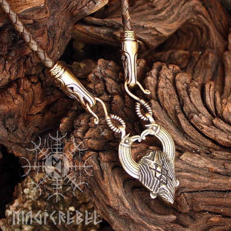 Viking hanger Odin Huginn Muninn Ravens Gungnir Rune Gar speer - Etsy ...