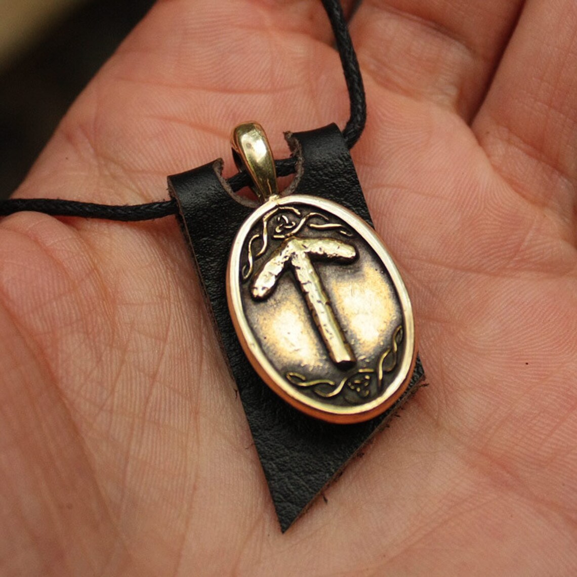 Rune Tiwaz Tyr Tiw Yggdrasil Rune Viking Amulett Runen - Etsy.de
