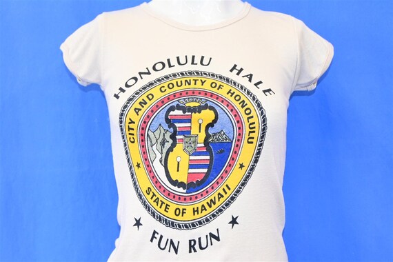 80s Honolulu Hale Fun Run Hawaii State Shield t-shirt… - Gem
