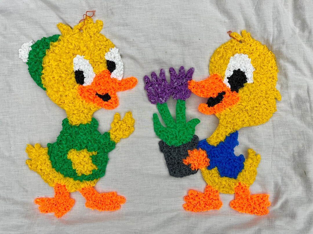 Anthropomorphic Ducks Plastic Popcorn Spring Decorations Wall Window ...