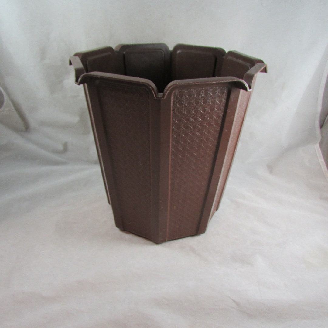 Rubbermaid Waste Basket Trash Can 2945 Cane Weave Look Vinyl Brown ...