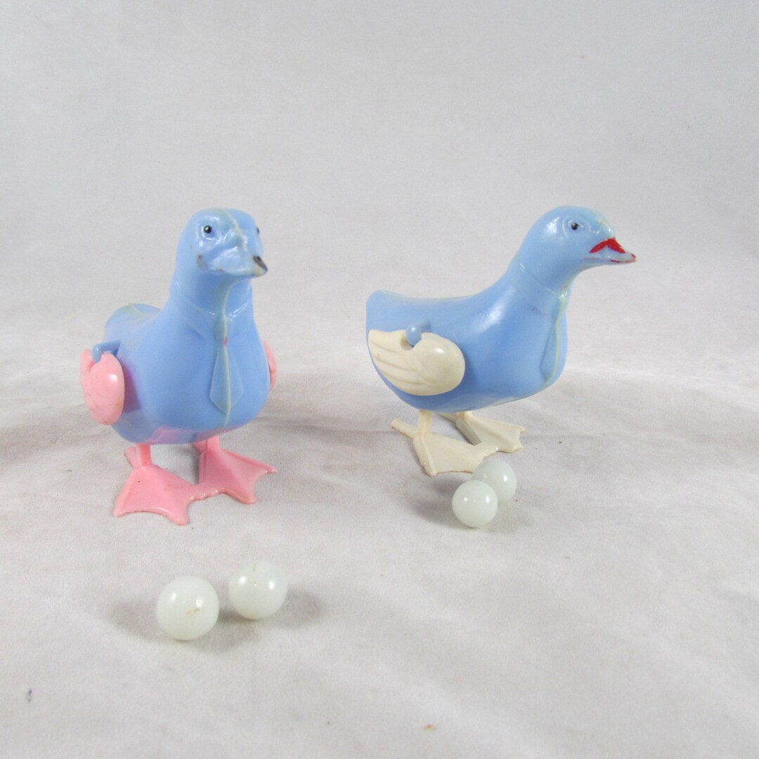 Mechanical Egg Laying Plastic Geese (2) With Marble Eggs Action Toys ...