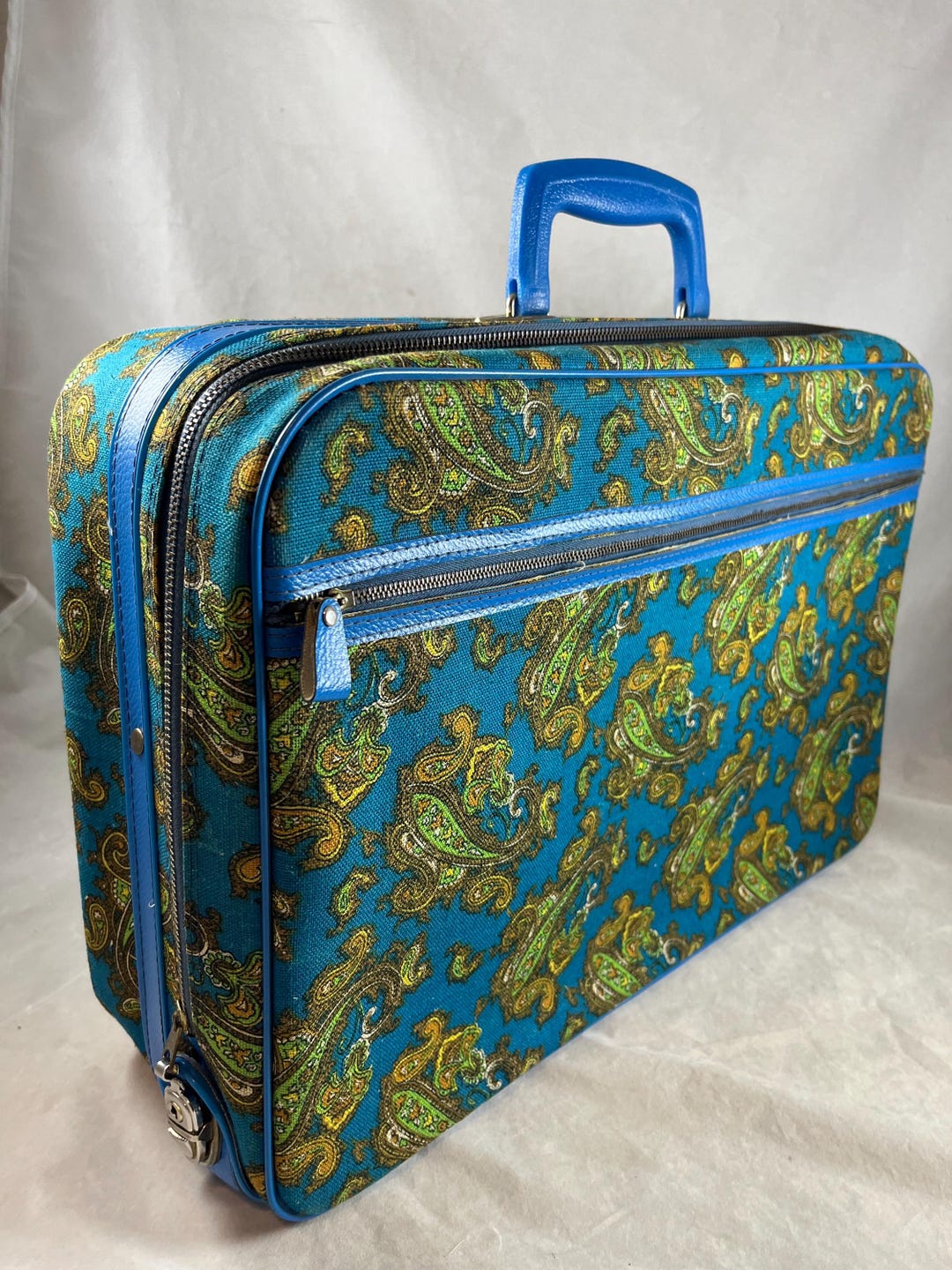 Bantam Travelware Suitcase Overnighter Bag Soft Sided Paisley Print 19 ...