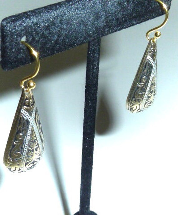 Vintage Damascene Earrings Teardrop Shaped Black Gold… - Gem Vintage Damascene Earrings Teardrop Shaped Black Gold… - Gem