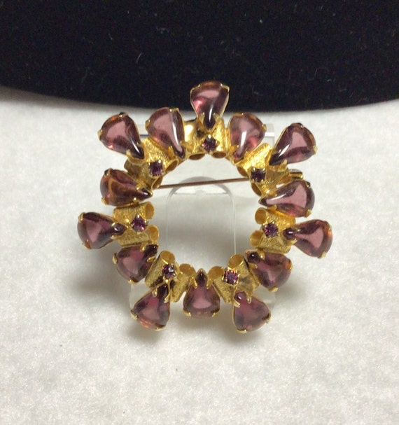 Purple brooch - vintage, - Gem