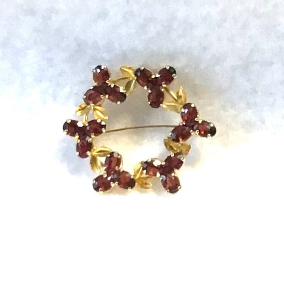 vintage garnet brooch with - Gem