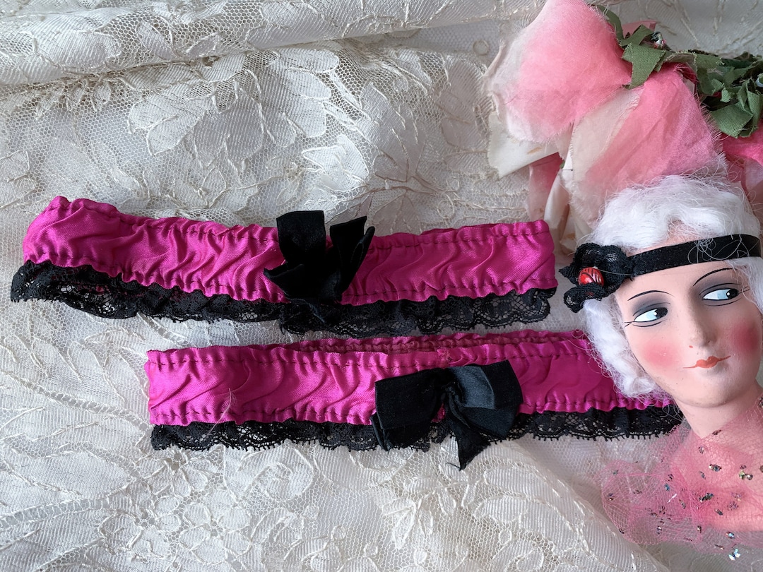 Vintage Shabby Pair Garters Silk Lace Wedding Boudoir Display Black ...