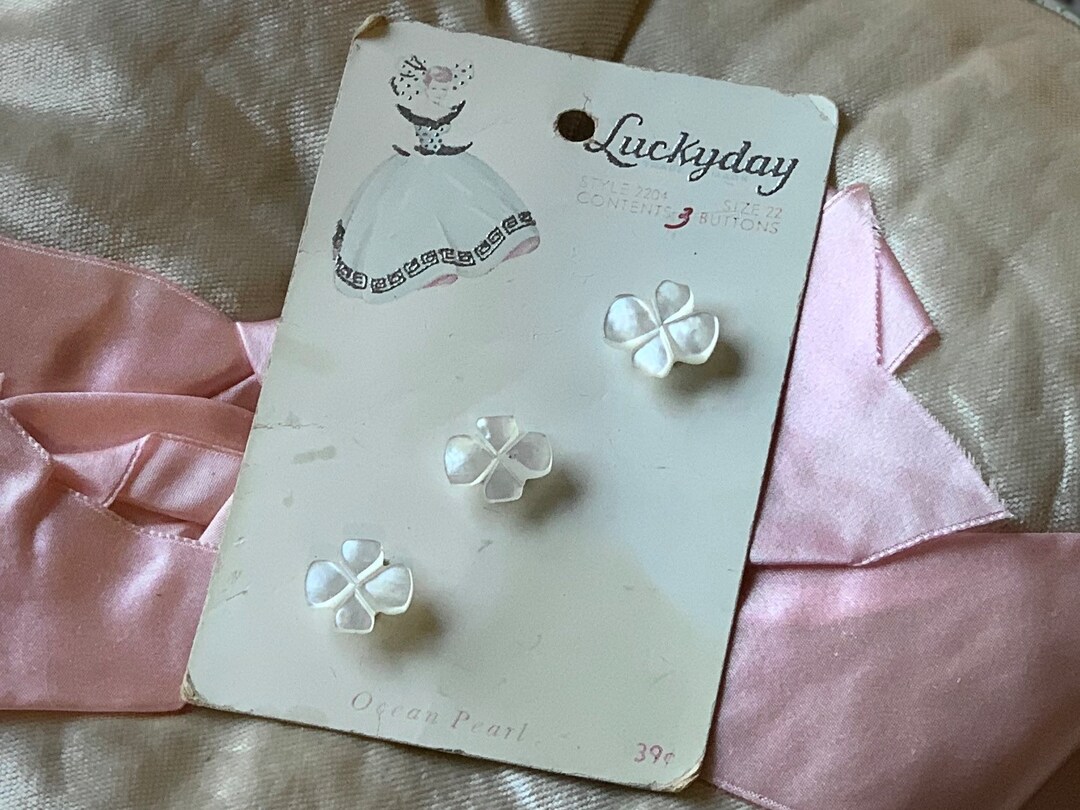 Vintage Clover Buttons Mini Mother of Pearl Shell Flower Buttons on ...