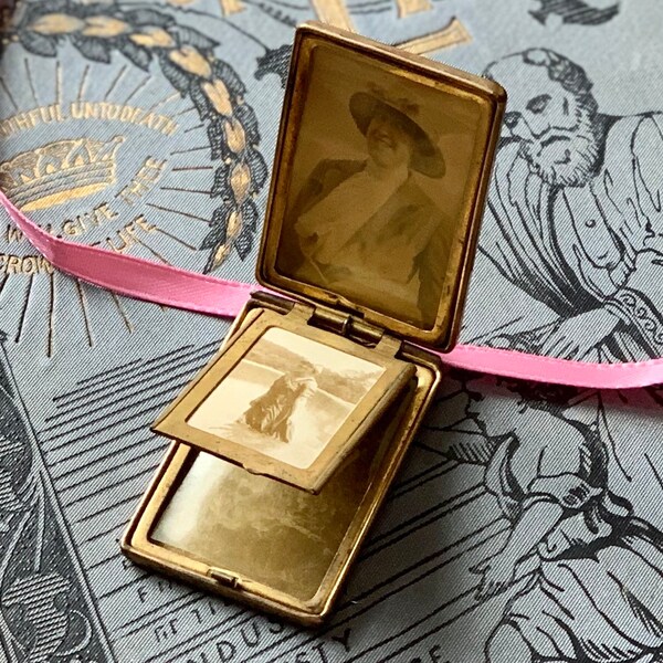 Antique Locket - Etsy