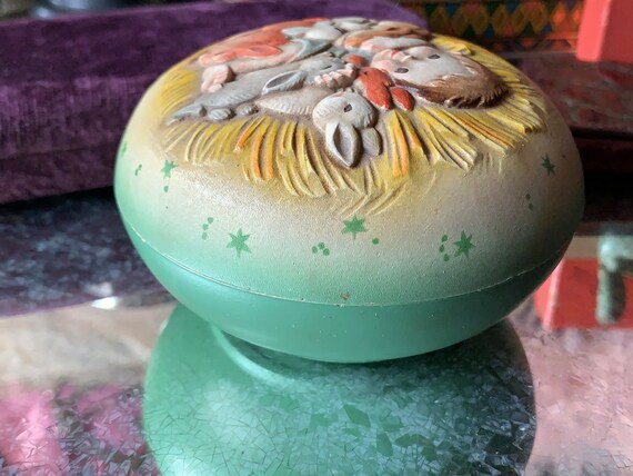 Vintage Anri jewelry box baby boy Jesus with animals … - Gem