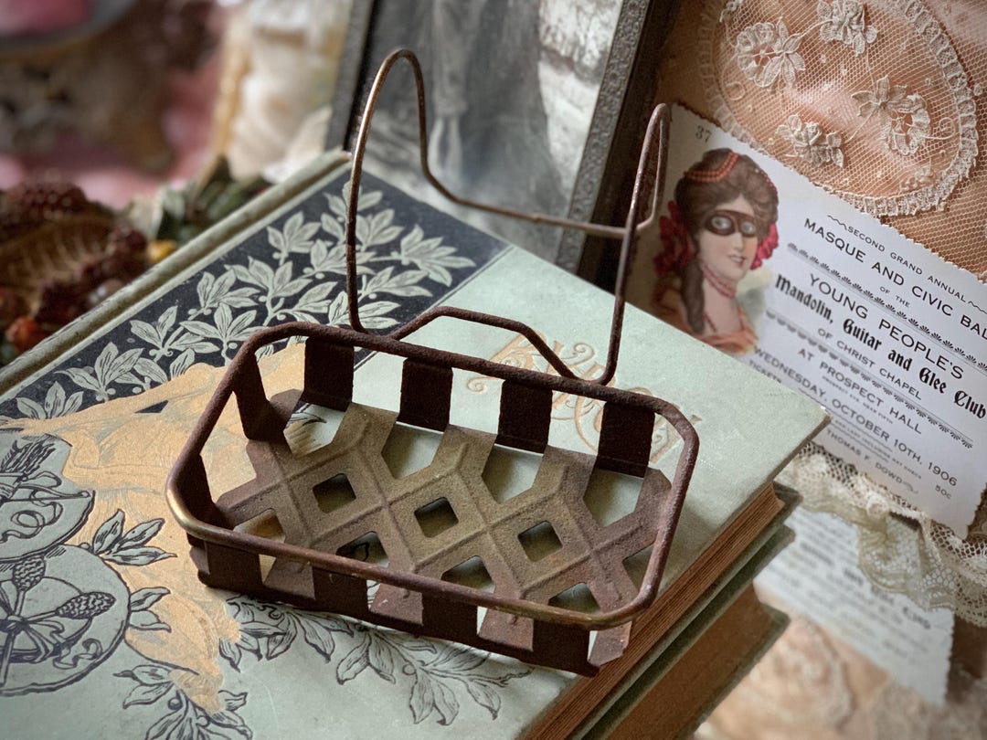 Vintage Tub Soap Holder Antique Rusty Wire Side Mount Sponge Tray Hook ...