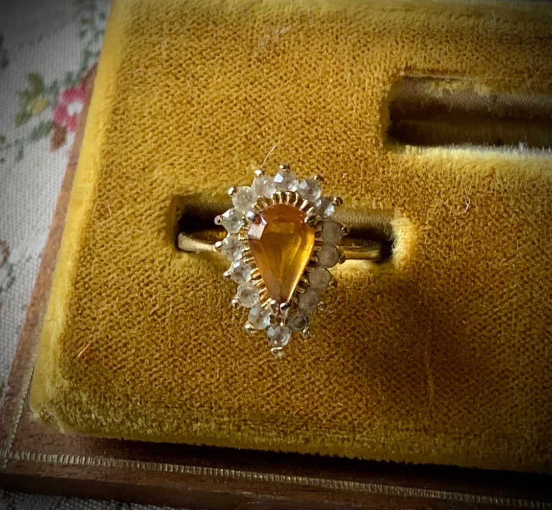 Vintage Rhinestone Ring Pear Shaped Gold-tone Metal Sparkly Costume ...