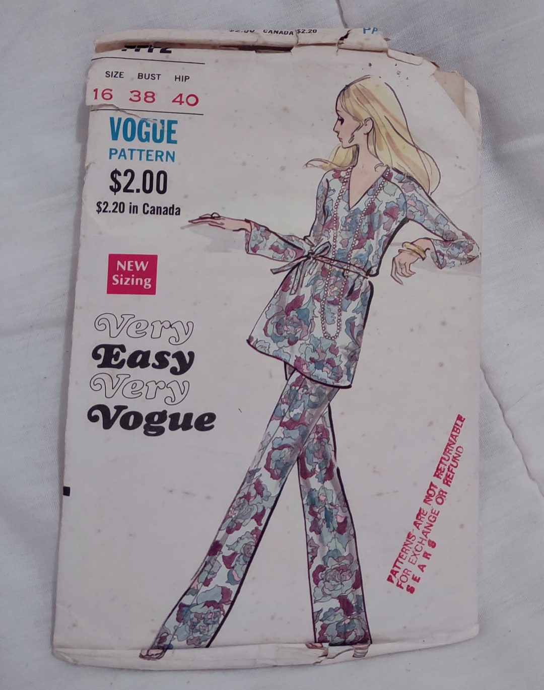 Very Easy Vogue 7772 Sewing Pattern 1970s V-neck Belted Top and Pants ...