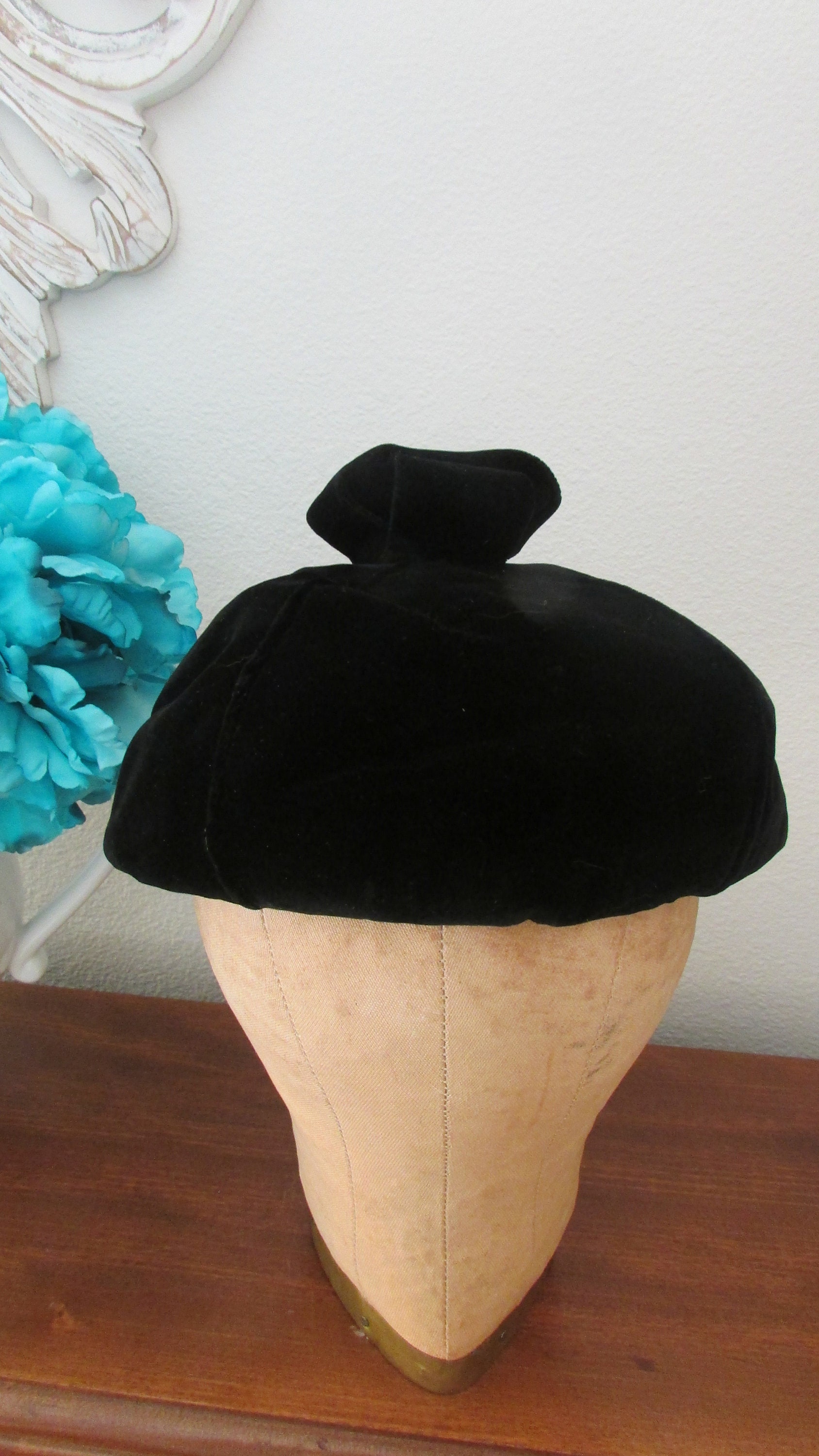 Vintage Black Velvet Hat Calot Cloche Beret Duby New York - Etsy